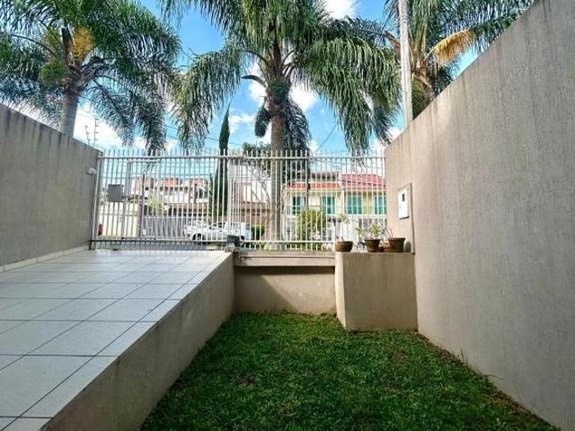 Sobrado com 3 dormitórios, sendo 1 suíte. Semi Mobiliado em São José dos Pinhais