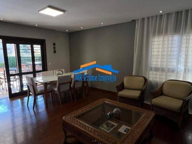 Sobrado com 3 Dormitórios sendo 1 Suíte Piscina 2 Vagas