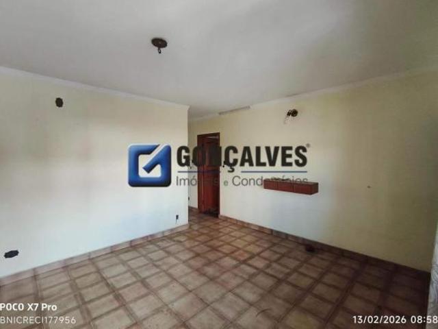 Sobrado com 3 Dormitórios sendo 1 Suite  Vila Alice, Santo André/SP  Com 467 m2 de área construida
