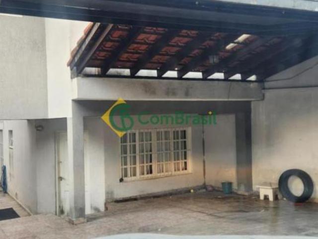 Sobrado com 3 dormitórios sendo 1 suíte, Vila São Sebastião, Mogi das Cruzes