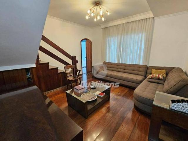 Sobrado com 3 dormitórios sendo 1 suíteà venda, 240 m² por R$ 900.000 Parque S