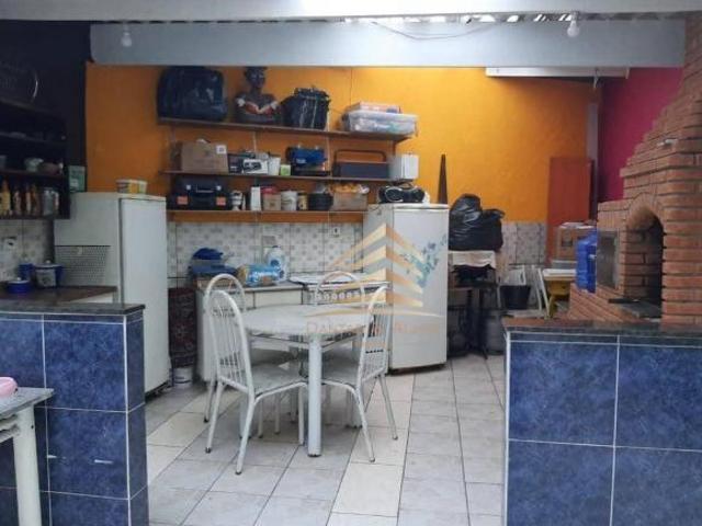 Sobrado com 3 dormitórios sendo 2 suítes e 2 vagas à venda, 173 m² por R$ 580.000 Jardim Almeida