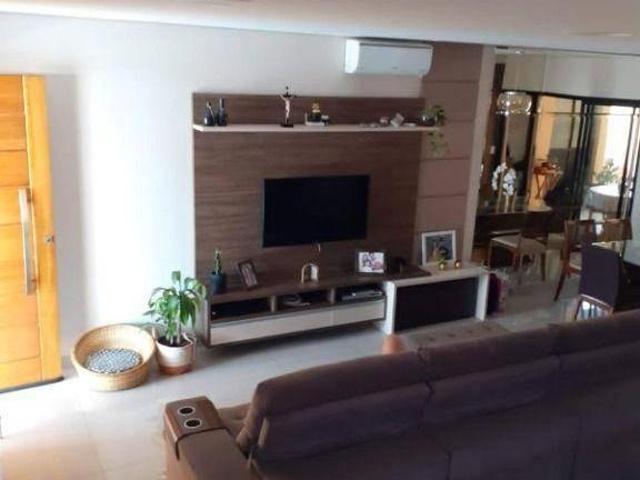 Sobrado com 3 dormitórios, sendo 3 suites à venda, 164 m² por R$ 1.040.000 Condomínio Park Real