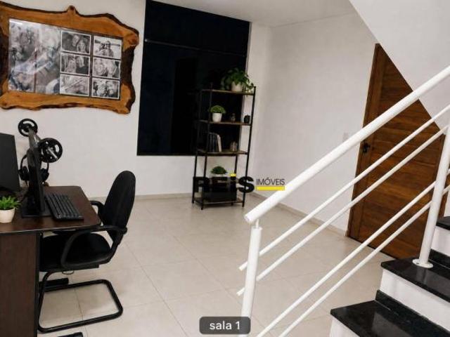 Sobrado com 3 dormitórios venda por R$ 699.000 ou aluguel por R$ 3.583/mês Parque Santa Márcia