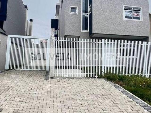 Sobrado com 3 Dormitórios, 1 Suíte, 117m², à venda por R$ 699.000 Xaxim, Curitiba PR