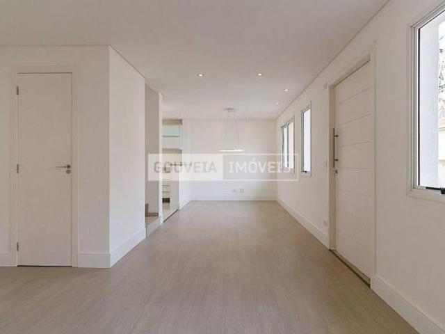 Sobrado com 3 Dormitórios, 1 Suíte, 125m², à partir de R$875.000 Barreirinha Curitiba PR