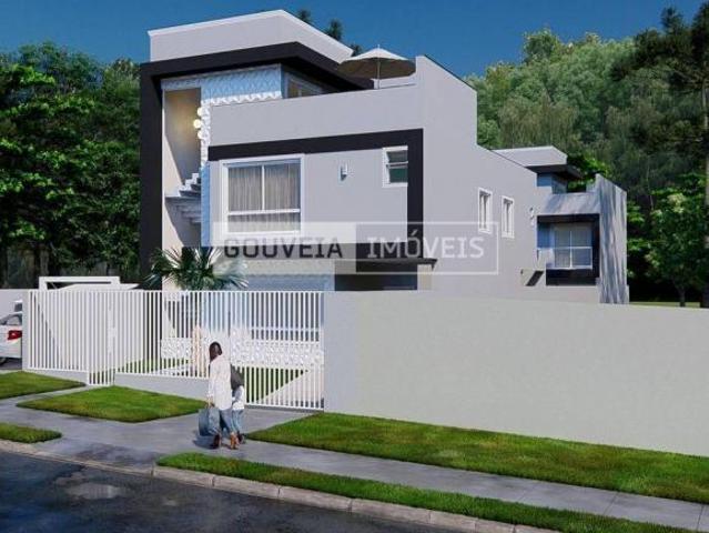 Sobrado com 3 Quartos, 1 Suíte, 120M², à Venda por R$ 699.000,00 Uberaba, Curitiba Pr