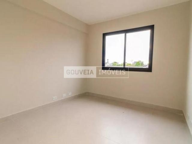 Sobrado com 3 Quartos, 1 Suíte, 132.12M², à Venda por R$ 799.000,00 Uberaba, Curitiba Pr