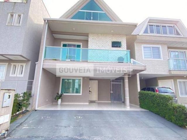 Sobrado com 3 Dormitórios, 1 Suíte, 196m² à venda por R$ 1.290.000 Boqueirão, Curitiba PR