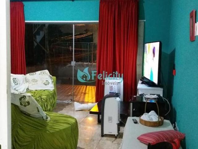 Sobrado com 3 dormitórios, 1 suíte, 200 m2, 4 vagas no Pq Maria Domitila
