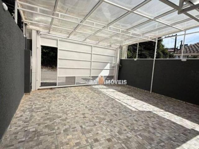 Sobrado com 3 dormitórios, 1 suíte, 2 salas, 2 vagas, área gourmet, e aceita financiamento em Atibai