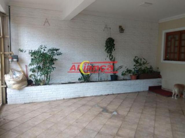 Sobrado com 3 dormitórios 1 Suíte e 2 vagas Residencial Cerconi / Guarulhos