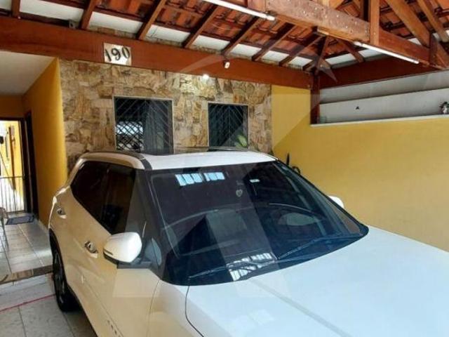Sobrado com 3 Dormitórios, 2 vagas de garagem na Vila Medeiros