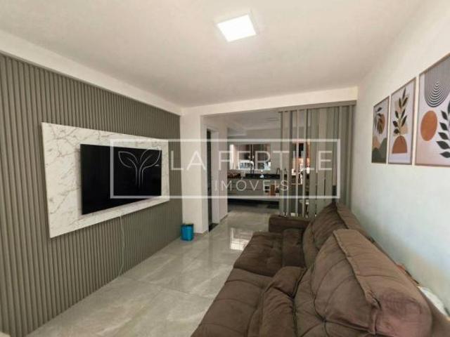 Sobrado com 3 Dormitórios, 67,8 m², à venda por R$ 420.000 Pinheirinho, Curitiba PR