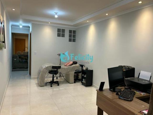 Sobrado com 3 dorms, 1 suíte, 2 vagas, 109m2 no Parque Maria Domitila