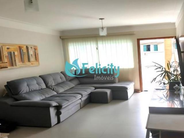 Sobrado com 3 dorms, 1 suíte, 2 vagas, 180m2 na Chácara Inglesa