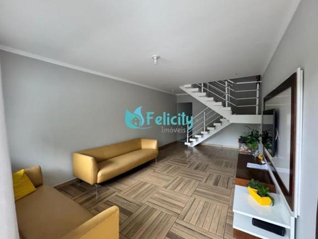 Sobrado com 3 dorms, 1 suíte, 4 vagas, 143m2 no Jardim Felicidade