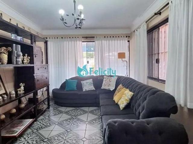 Sobrado com 3 dorms, 1 suíte, 4 vagas, 150m2 no Pq. São Domingos