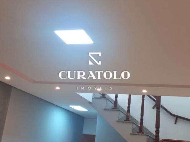 Sobrado com 3 dorms, 1 suíte, varanda, quintal e 4 vagas Pq. Novo Oratório, Santo André