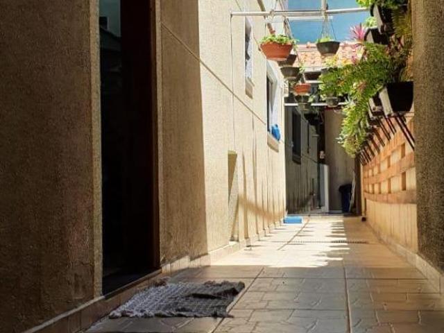 Sobrado com 3 quartos, 101 m², à venda por R$ 625.000
