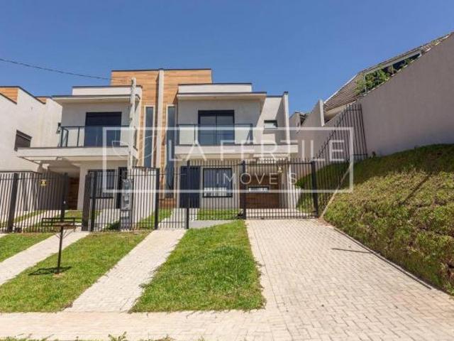 Sobrado com 3 Quartos, 1 Suíte, 103.56M², à Venda por R$ 699.000,00 Atuba, Curitiba Pr