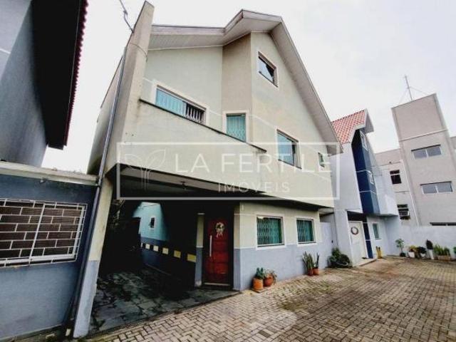 Sobrado com 3 Quartos, 1 Suíte, 136.29M², à Venda por R$ 645.000,00 Novo Mundo, Curitiba Pr