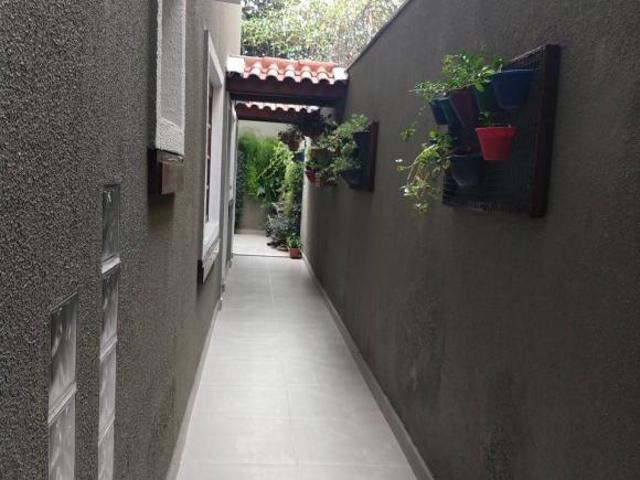 Sobrado com 3 quartos, 1 Suíte, 2 Vagas na Vila Ayrosa, Osasco, São Paulo