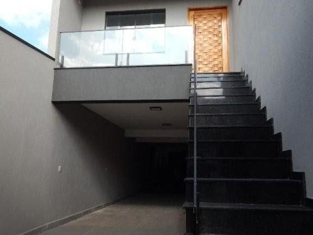 Sobrado com 3 Quartos 1 Suíte venda, 189 m² por R$ 923.000 Vila Domitila São Paulo/SP