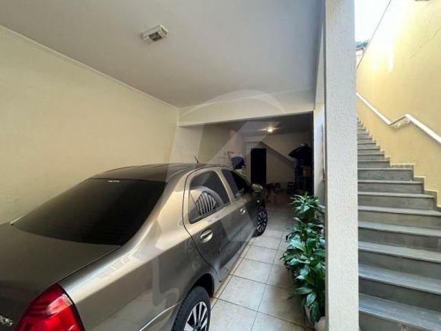 Sobrado com 3 quartos 1 suíte, área goumert e 2 Vagas de Garagem na Vila Nivi