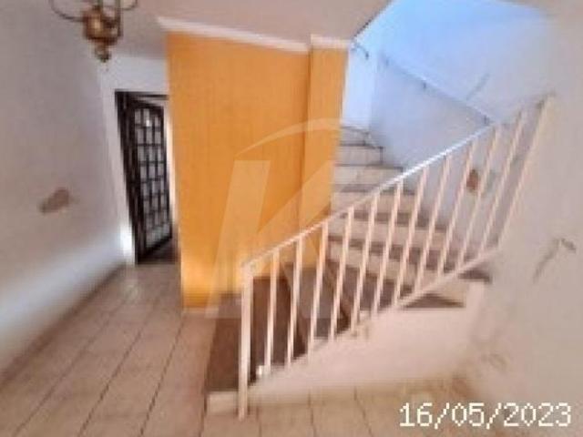 Sobrado com 3 quartos 1 suite e 2 vagas, Confira !