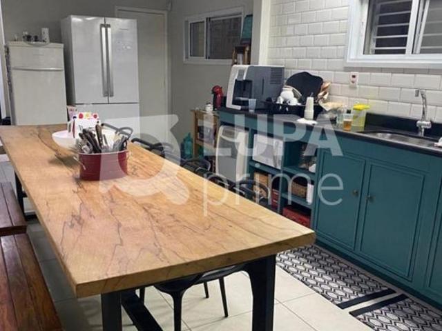 Sobrado com 3 quartos 1 suíte e 2 vagas de garagem a venda na Vila Maria Alta