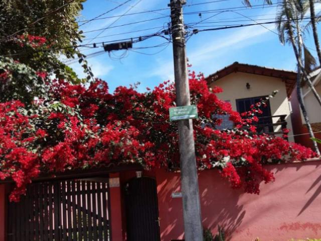 Sobrado com 3 quartos 1 Suíte + Edícula com 2 quartos em Juquehy