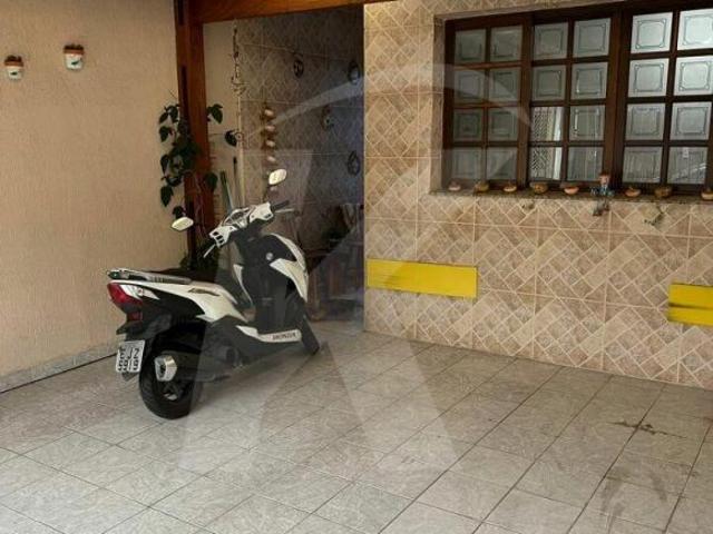 Sobrado com 3 Quartos, 2 vagas de garagem no Parque Edu Chaves. Aceita Pet