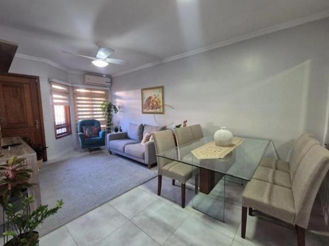 SOBRADO COM 3 QUARTOS, 2 VAGAS DE GARAGEM, PATIO, ESPAÇO GOURMET, BAIRRO NOSSA SENHORA DAS GRAÇAS