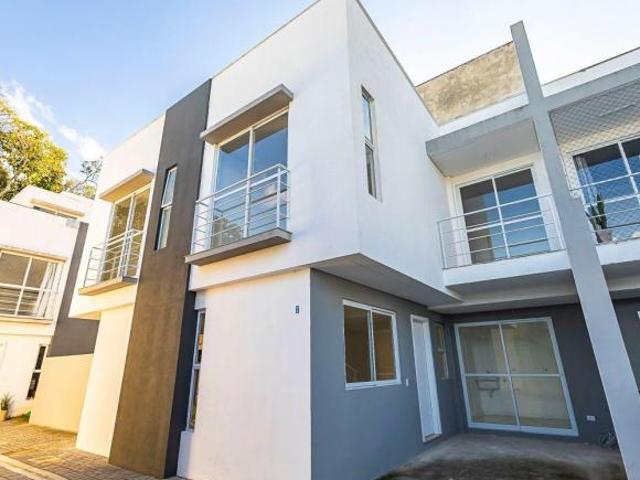 Sobrado com 3 quartos, 2 vagas, Pilarzinho – Curitiba