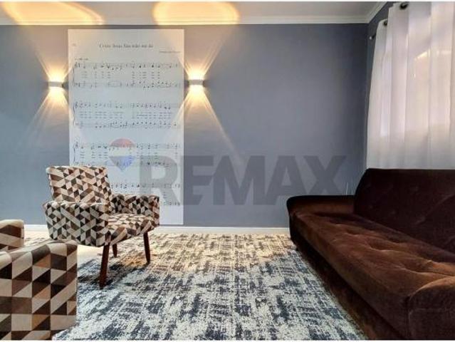 Sobrado com 3 quartos, 2 banheiros,2 vagas de garagem, com 182m² no Bairro Nova Petrópolis SBC