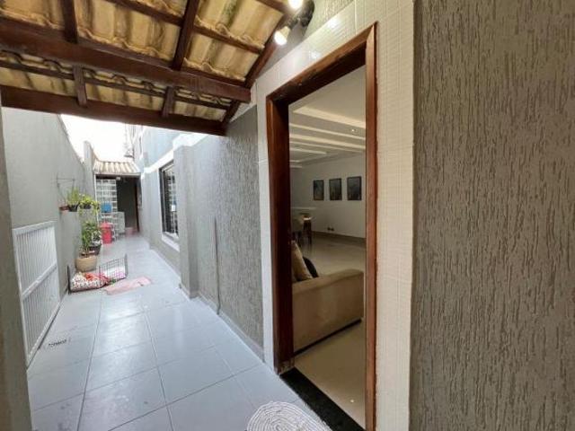 Sobrado com 3 quartos, Canto do Forte, Praia Grande R$ 1.1 mi