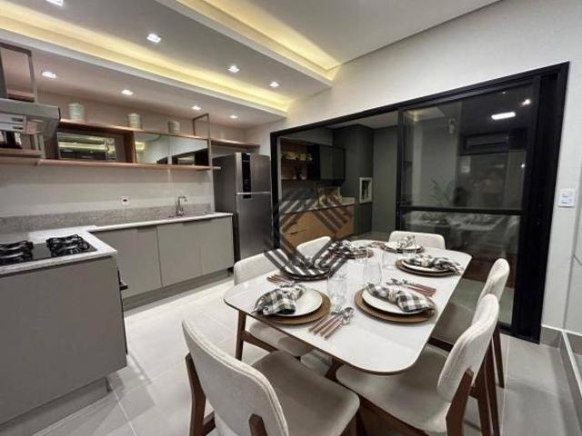 Sobrado com 3 quartos à venda, 119 m² por R$ 879.000 Chácaras Reunidas São Jorge Sorocaba/SP