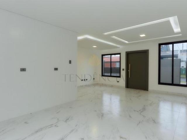 Sobrado com 3 quartos à venda, 141 m2, BONECA DO IGUAÇU SÃO JOSÉ DOS PINHAIS PR