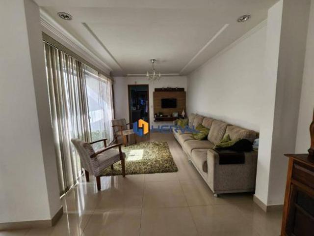 Sobrado com 3 quartos à venda, 176 m² por R$ 710.000 Jardim Paris III Maringá/PR