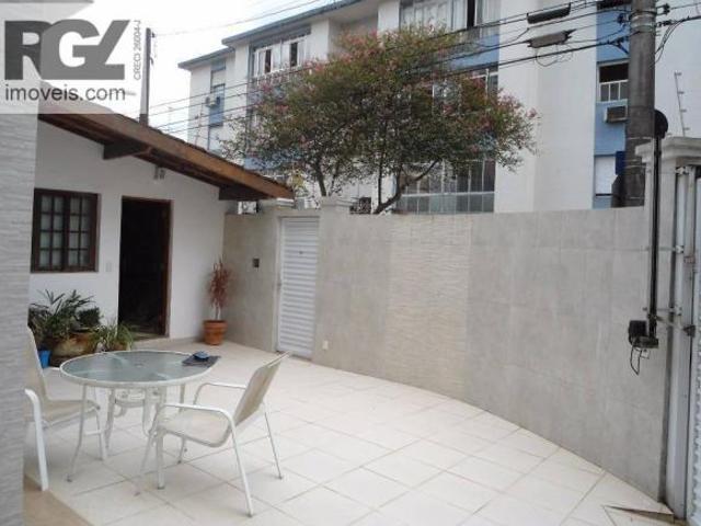 Sobrado com 3 QUARTOS à venda, 180 m² por R$ 1.600.000 Ponta da Praia Santos/SP