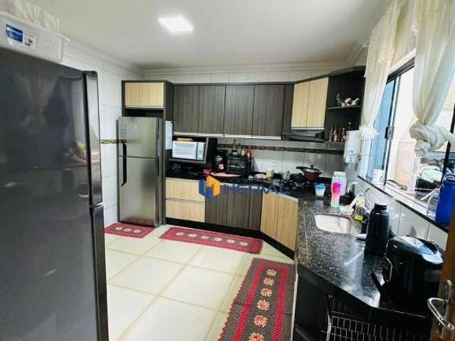Sobrado com 3 quartos à venda, 200 m² por R$ 594.000 Jardim Ouro Verde II Sarandi/PR
