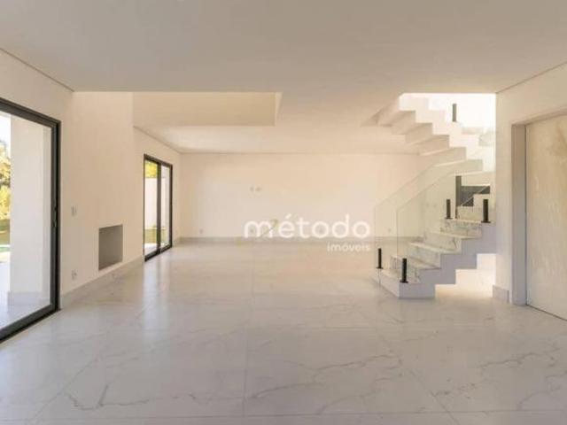 Sobrado com 3 quartos à venda, 200 m² por R$ 1.550.000 Condomínio Residencial Carpe Diem Guarare