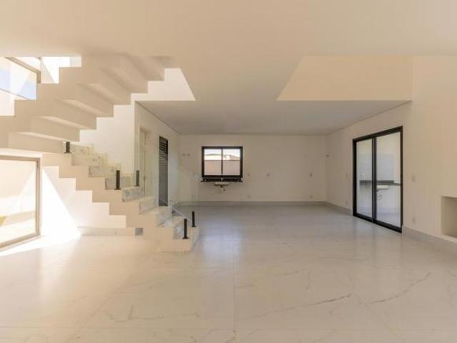 Sobrado com 3 quartos à venda, 200 m² por R$ 1.550.000 Condomínio Residencial Carpe Diem Guarare