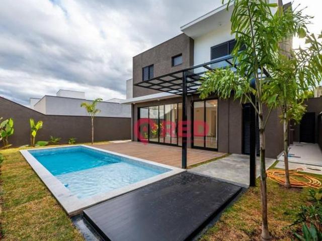 Sobrado com 3 quartos à venda, 236 m² por R$ 1.990.000