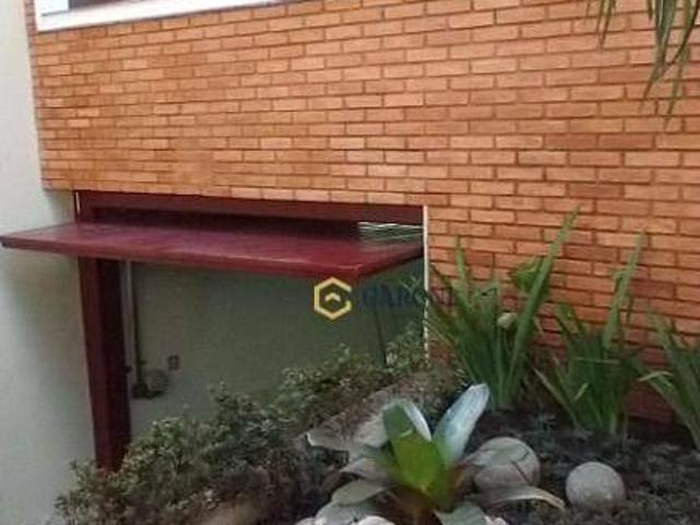 Sobrado com 3 quartos à venda, 240 m² vaga para 5 carros