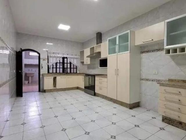 Sobrado com 3 quartos à venda, 280m² Parque João Ramalho