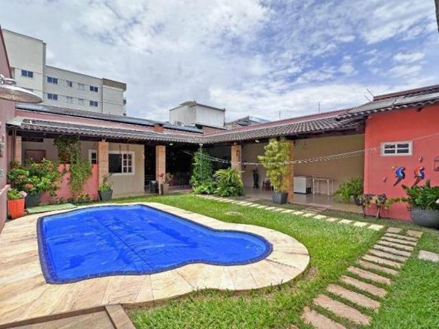 Sobrado com 3 quartos à venda, 292 m² no Vila Rosa em frente do Parque Cascavel