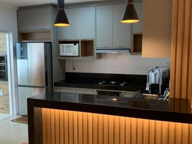 Sobrado com 3 quartos à venda, bairro Grand Ville Uberlândia/MG