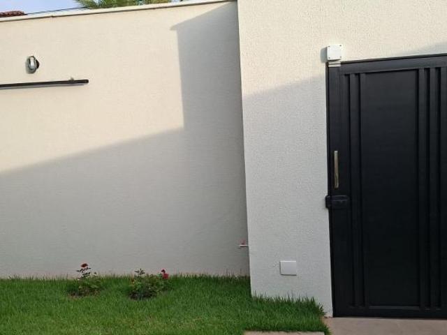 Sobrado com 3 quartos à venda Bairro Morada da Colina Uberlândia/MG